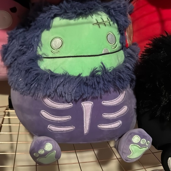 Squishmallows | Toys | Zombie Benny The Bigfoot Mallow Mash ...